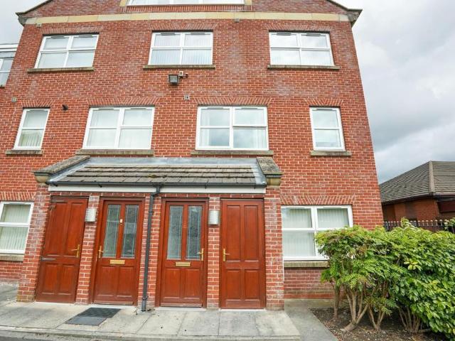 2 bedroom mews for sale