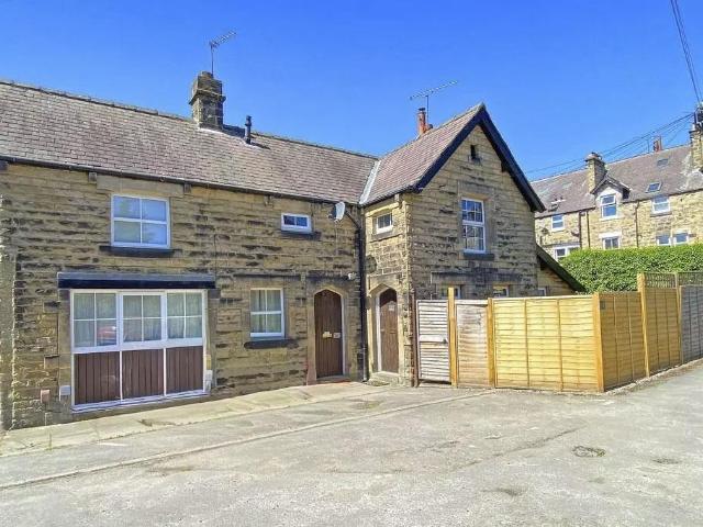 2 bedroom mews for sale