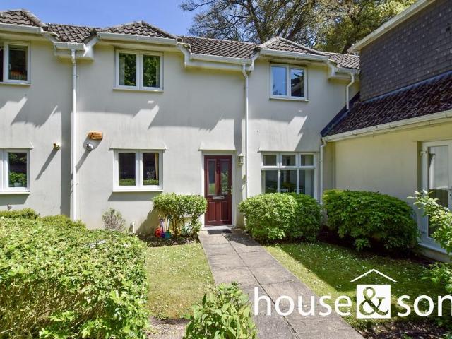 2 bedroom mews for sale
