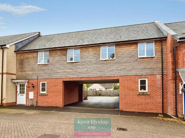 2 bedroom mews for sale