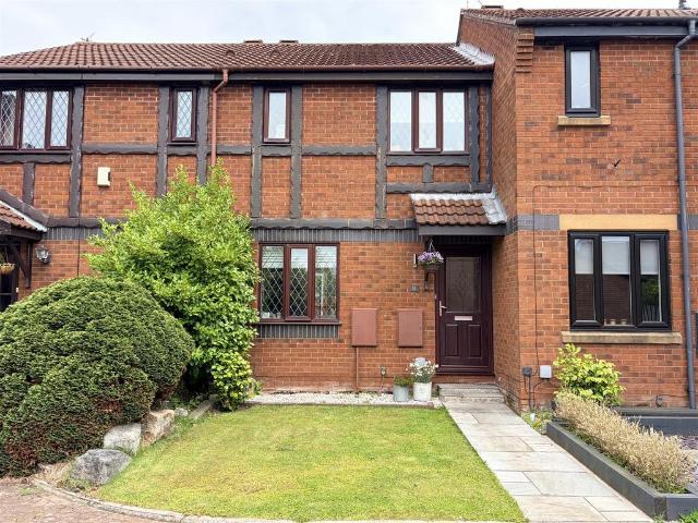 2 bedroom mews for sale