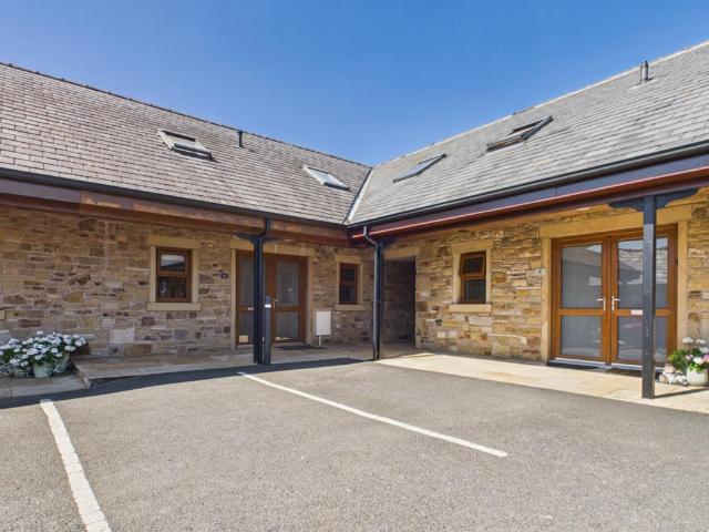 2 bedroom mews for sale