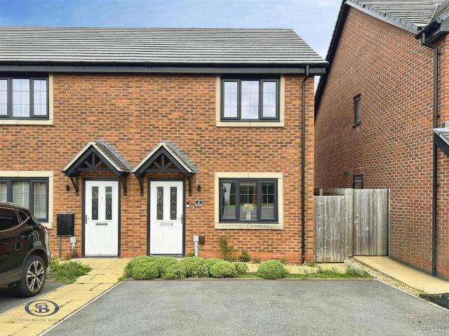 2 bedroom mews for sale
