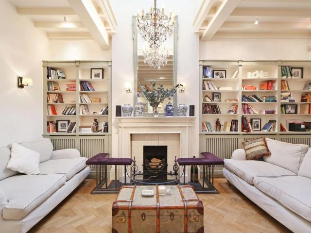 2 bedroom mews for sale