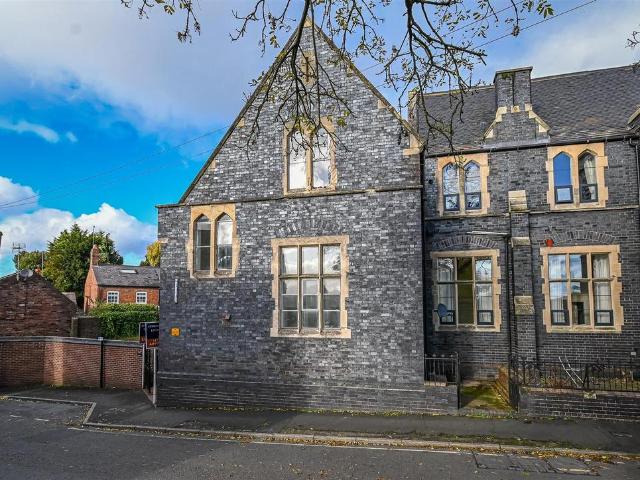 2 bedroom mews for sale