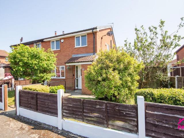 2 bedroom mews for sale