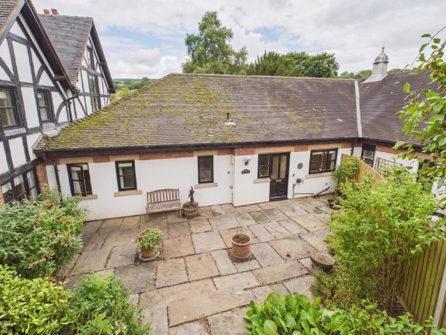 2 bedroom terraced bungalow for sale