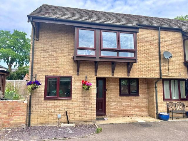 2 bedroom mews for sale
