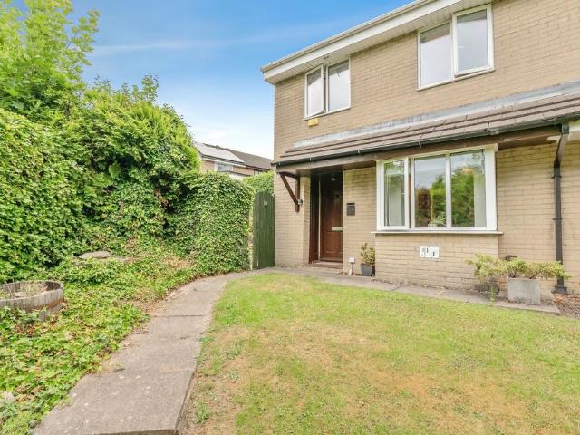 2 bedroom mews for sale