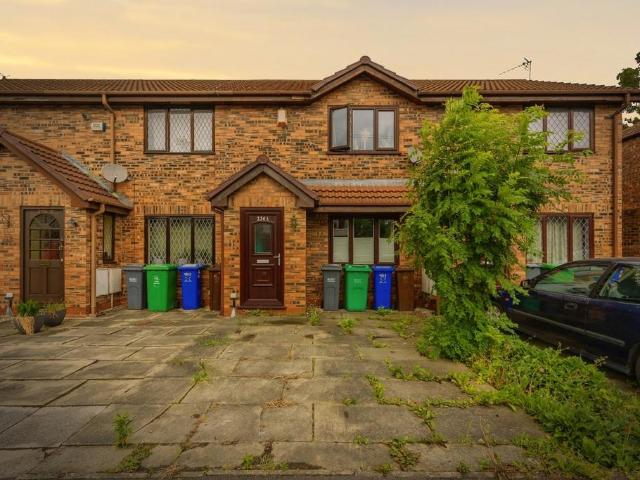 2 bedroom mews for sale