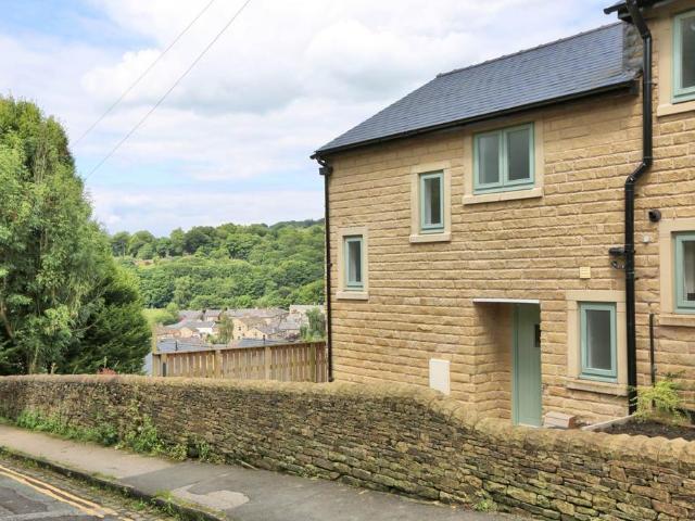 2 bedroom mews for sale