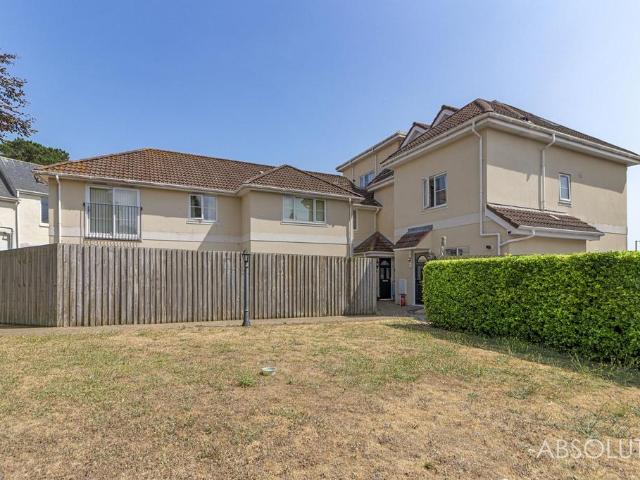 2 bedroom mews for sale