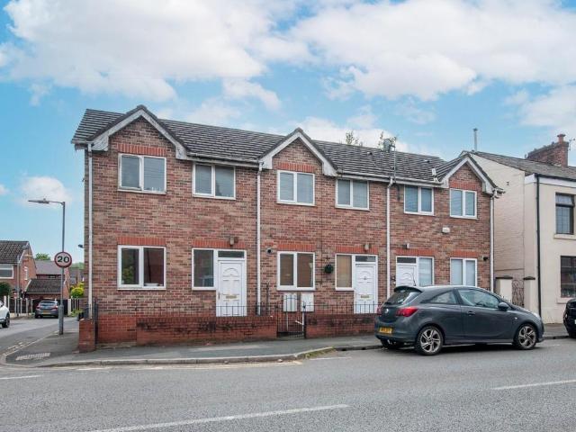2 bedroom mews for sale