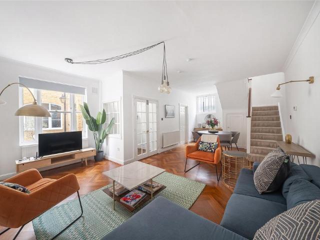 2 bedroom mews for sale