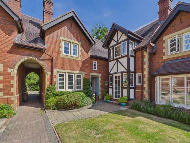 2 Bedroom Mews House
