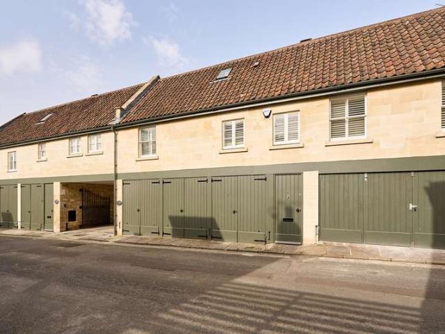 2 Bedroom Mews House