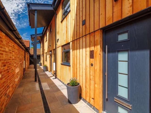 2 Bedroom Mews House