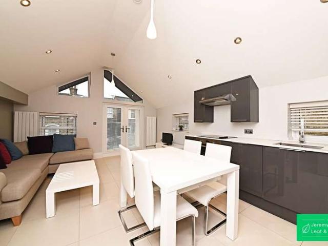 2 Bedroom Mews House