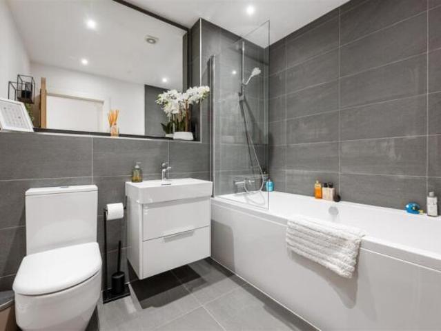 2 bedroom mews property for sale in 17 Woodside Terrace Lane, Park, G3 7YW, G3