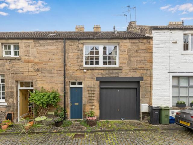 2 bedroom mews property for sale in 1F2 35 Dean Park Mews, Edinburgh, Stockbridge, EH4 1EE, EH4