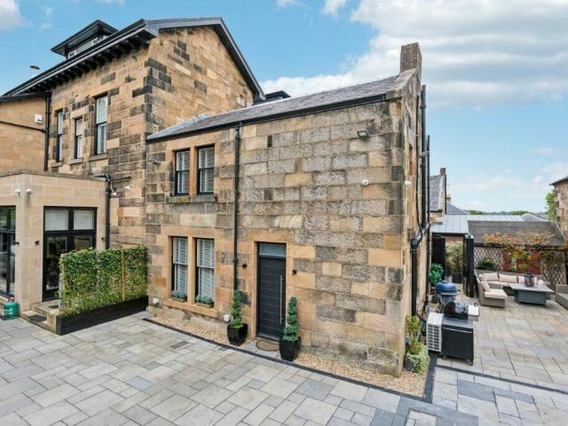 2 bedroom mews property for sale in The Mews, 6B Cleveden Gardens, Kelvinside, G12 0PT, G12