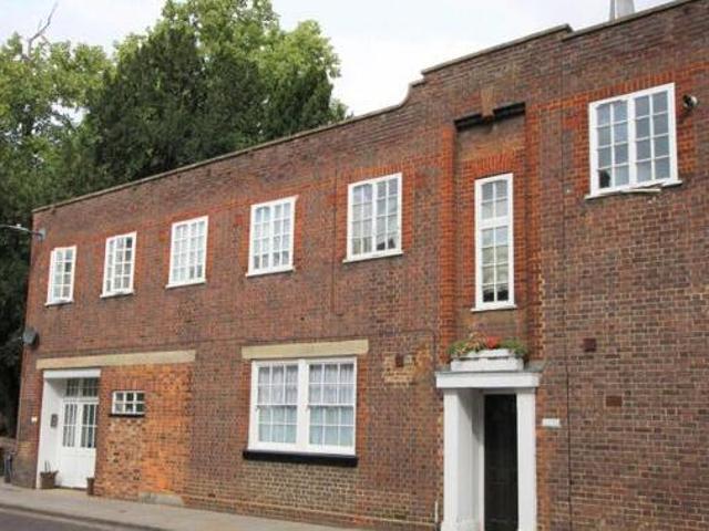 2 Bedroom Mews Property For Sale In Baldock