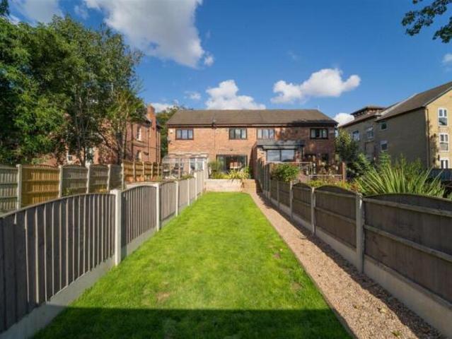 2 bedroom mews property for sale in Edge Lane, Chorlton, M21