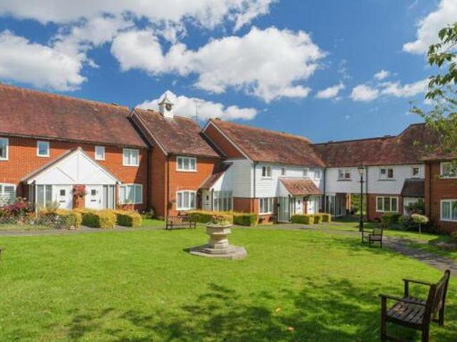 2 Bedroom Mews Property For Sale In Hythe