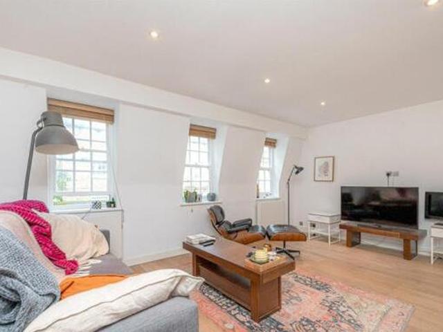 2 Bedroom Mews Property For Sale In London
