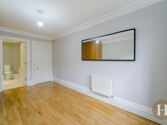 2 bedroom mews property for sale in Station Road, Harborne, B17