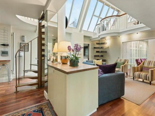 2 bedroom mews property for rent in Adam and Eve Mews, High Street Kensington, W8