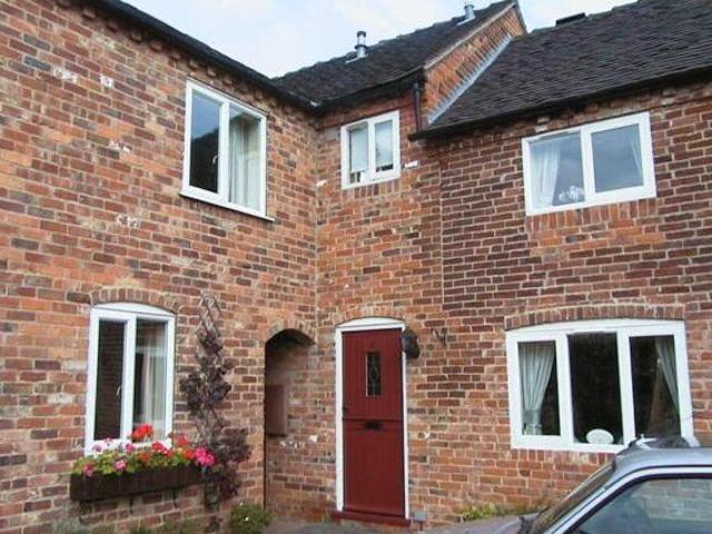 2 Bedroom Mews Property For Rent In Burton On Trent