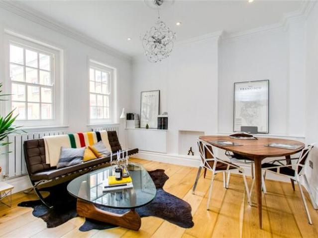 2 bedroom mews property for rent in Devonshire Close, Marylebone, W1G