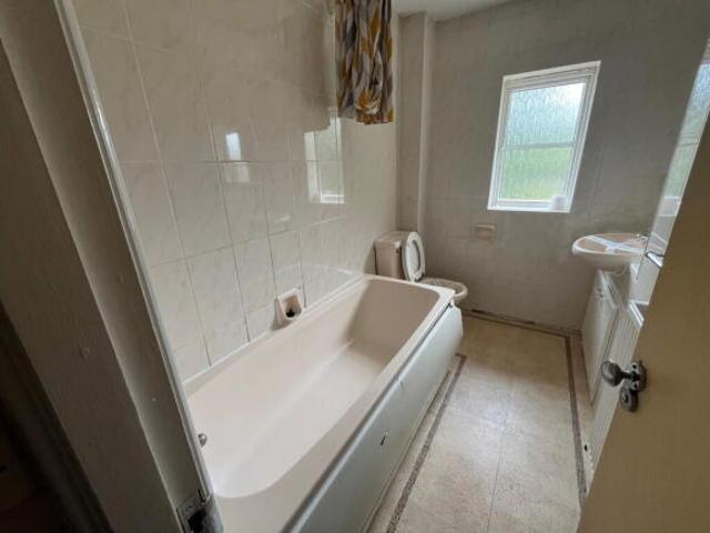 2 bedroom mews property for rent in Finchwood Road, Manchester, M22 4UW, M22