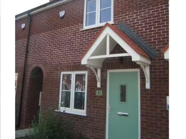 2 bedroom mews property for rent in Gervase Holles Way, Scarth.
