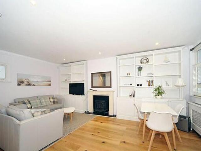 2 Bedroom Mews Property For Rent In London