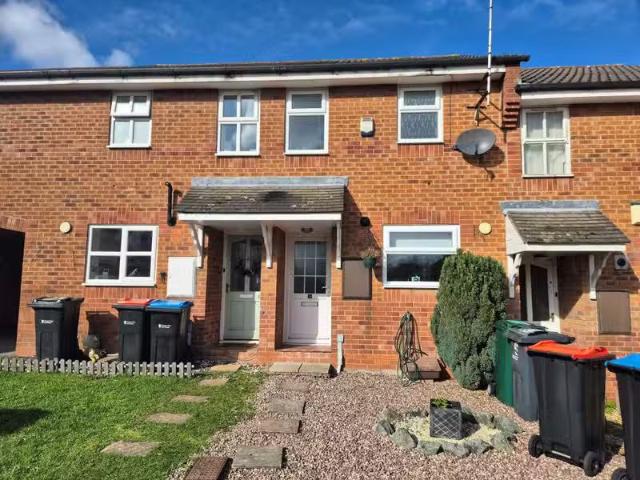 2 bedroom mews property for rent in Mulberry Close, Elton, CHE.