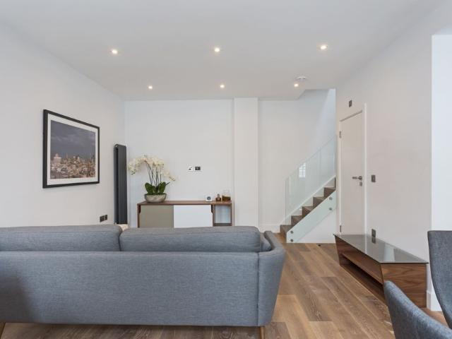 2 Bedroom Mews, Sussex Mews West, Hyde Park, W2