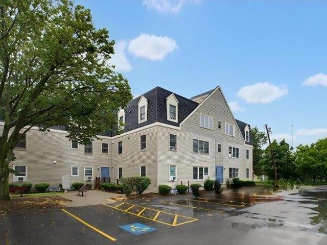 2 bedroom, Medford MA 02155 104787808