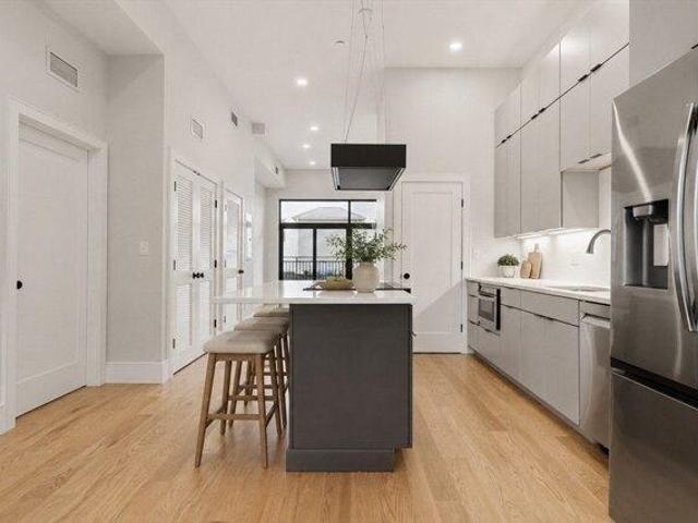 2 bedroom, Medford MA 02155 104834256