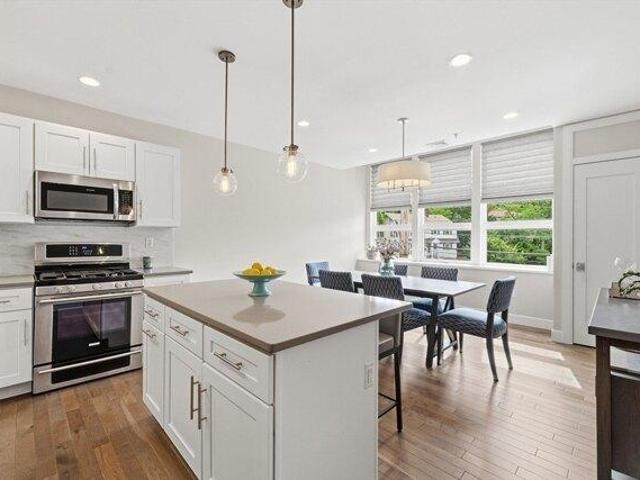 2 bedroom, Medford MA 02155 104295793