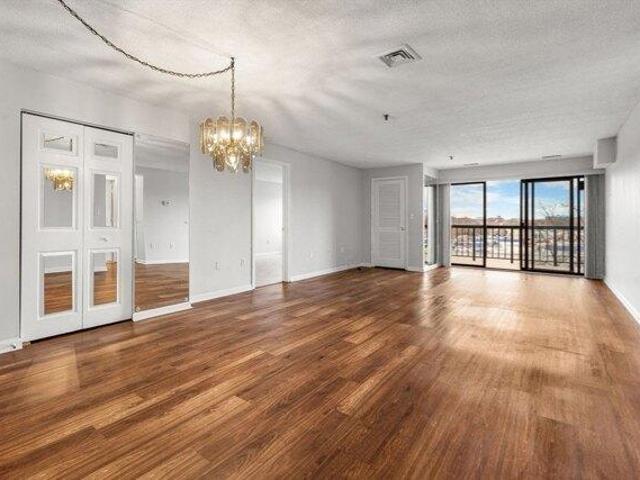 2 bedroom, Medford MA 02155 105059936