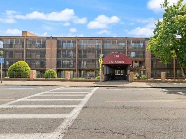 2 bedroom, Medford MA 02155 LS102960238