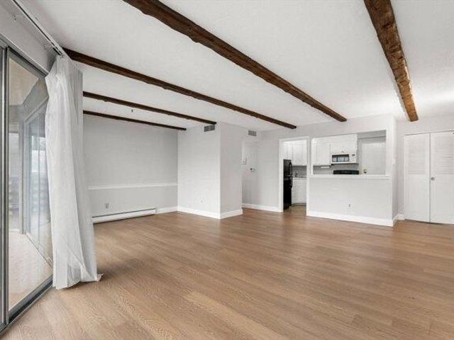 2 bedroom, Melrose MA 02176 103221040