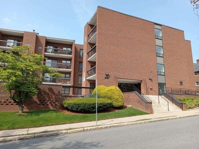 2 bedroom, Melrose MA 02176 LS102959348