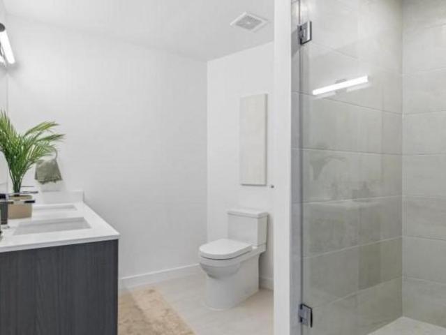 2 bedroom, Miami Gardens FL 33056 90417942