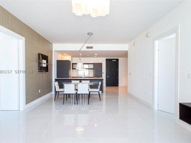 2 bedroom, Miami FL 33131 104899925