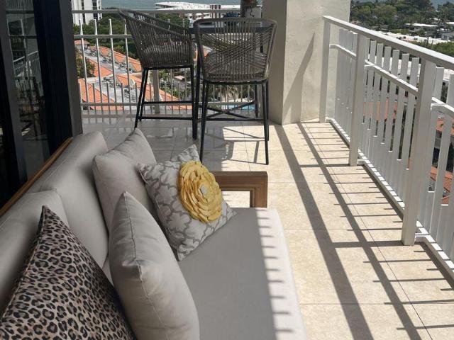2 bedroom, Miami FL 33138 101011985