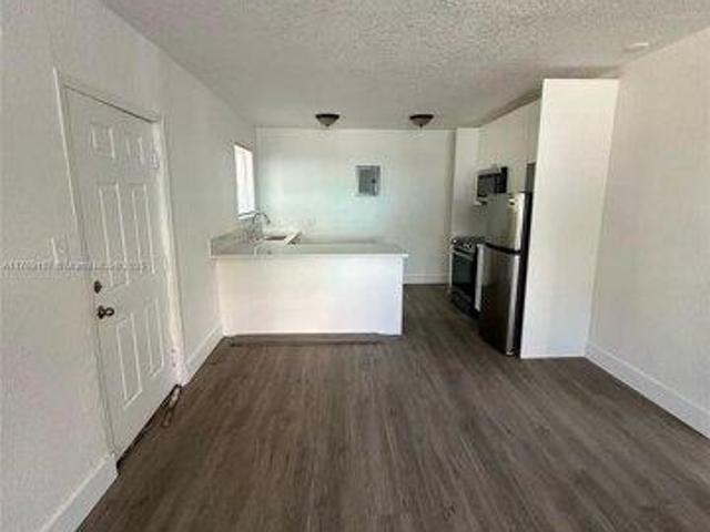 2 bedroom, Miami FL 33138 89764639