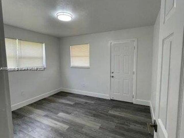 2 bedroom, Miami FL 33142 89800008